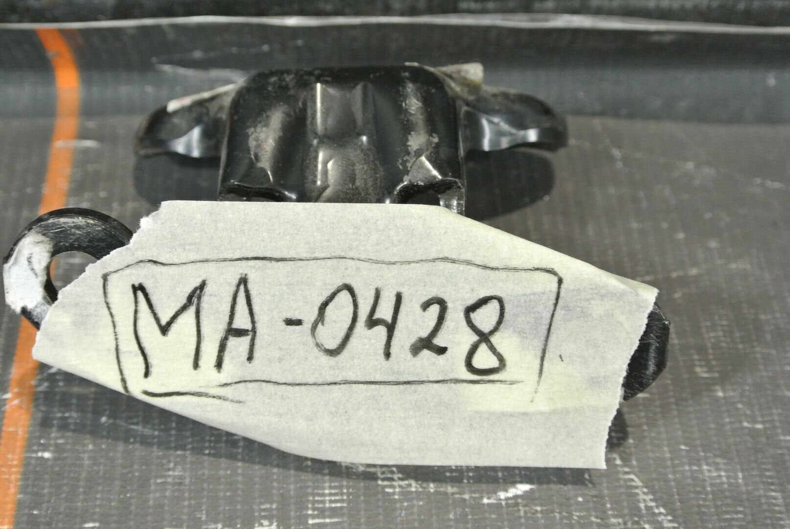 Петля двери задней левой (верхняя) для Toyota Camry XV50 (2011-18гг) 6876020121