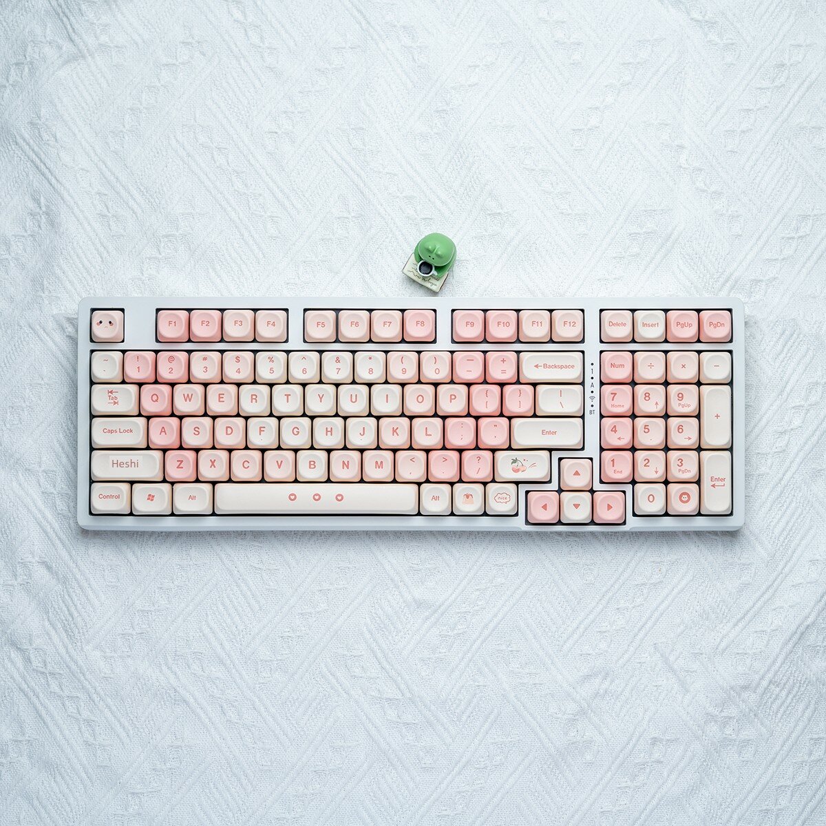 GK98 Механическая клавиатура с переключателями Cherry MX Blue — Тройной режим (проводная/беспроводная/Bluetooth) — Тема
