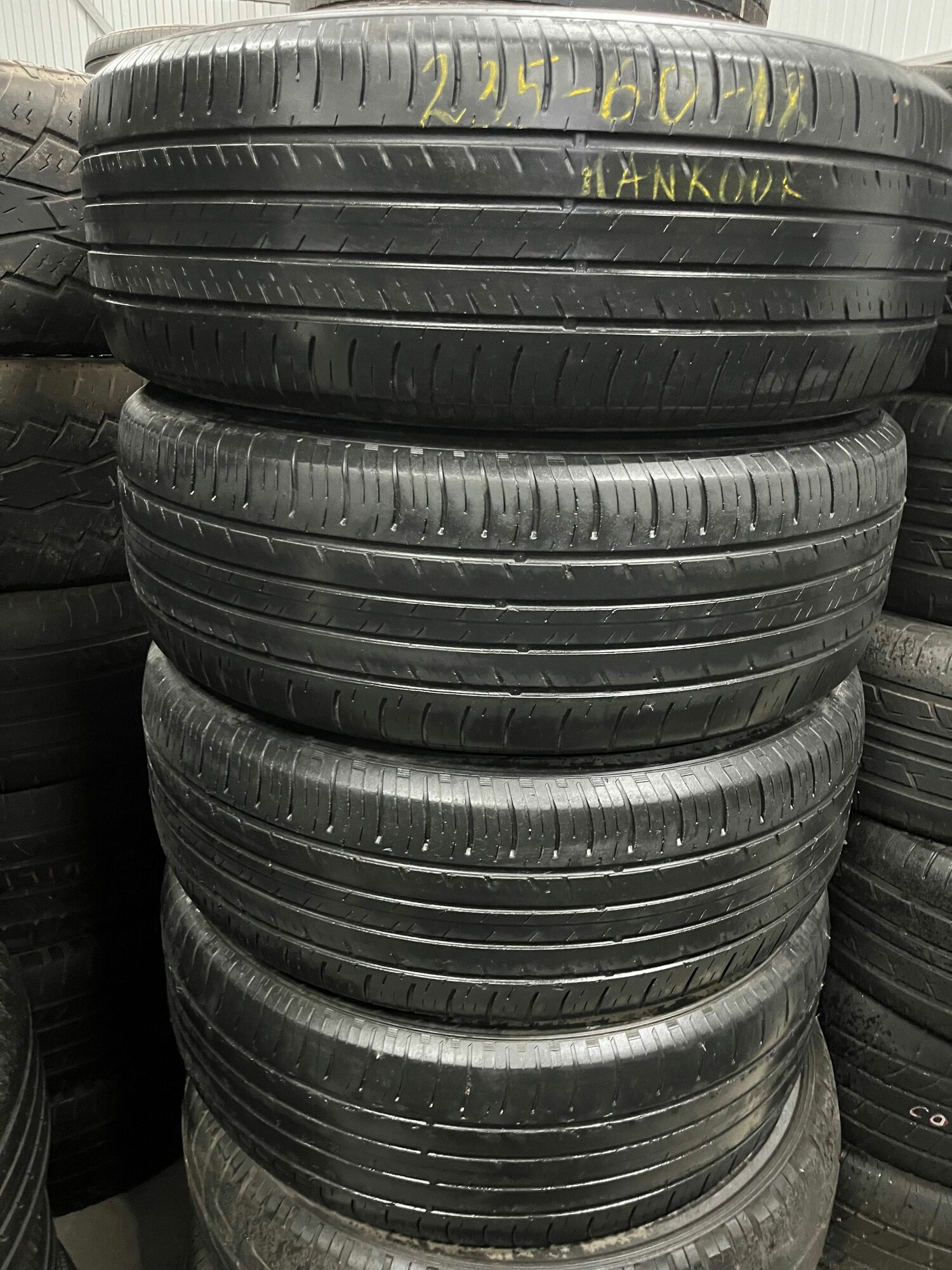 235-60-18 Hankook
