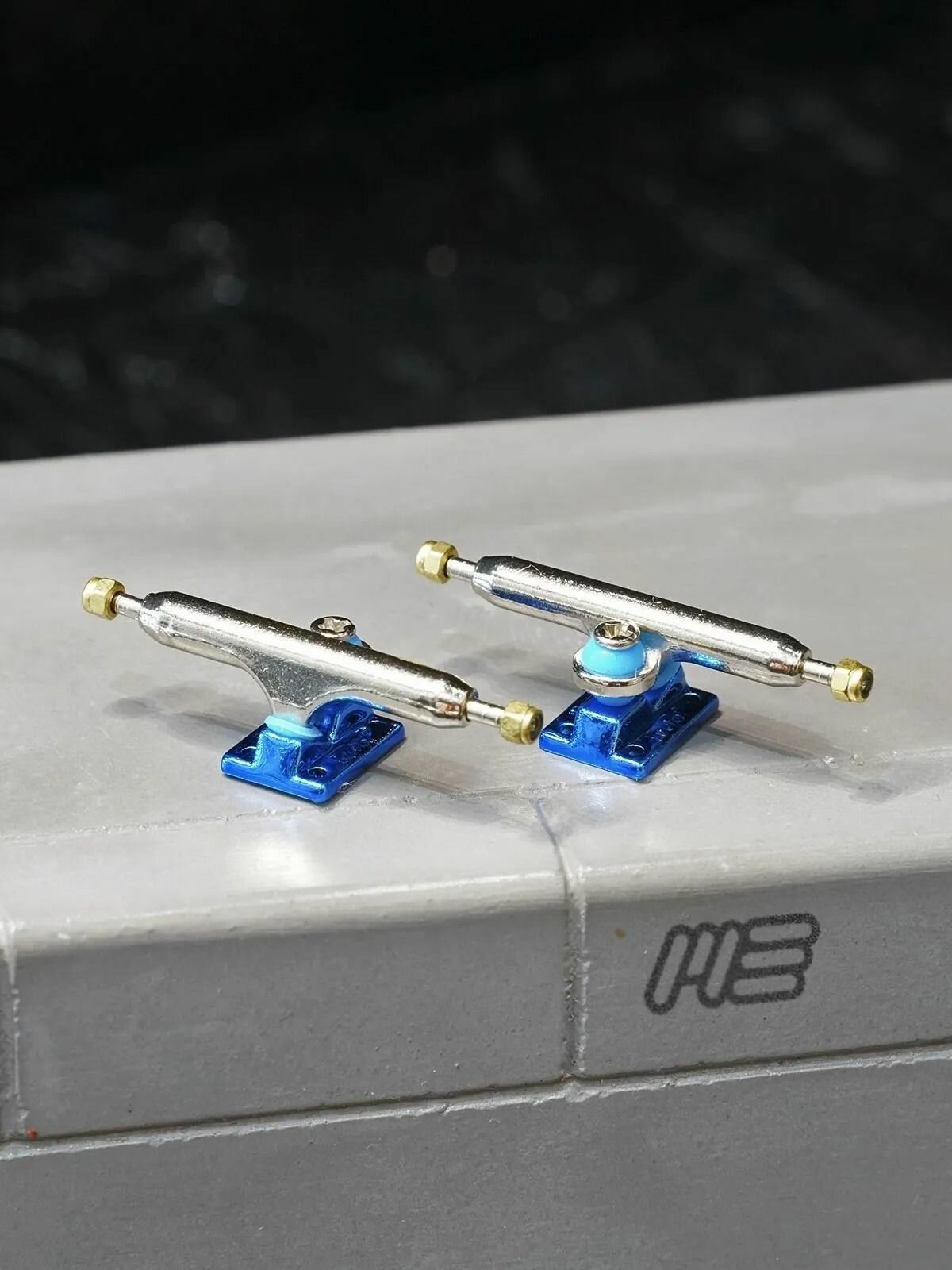 Траки для фингерборда MSS Pro 2.0 inverted 32 мм silver/blue