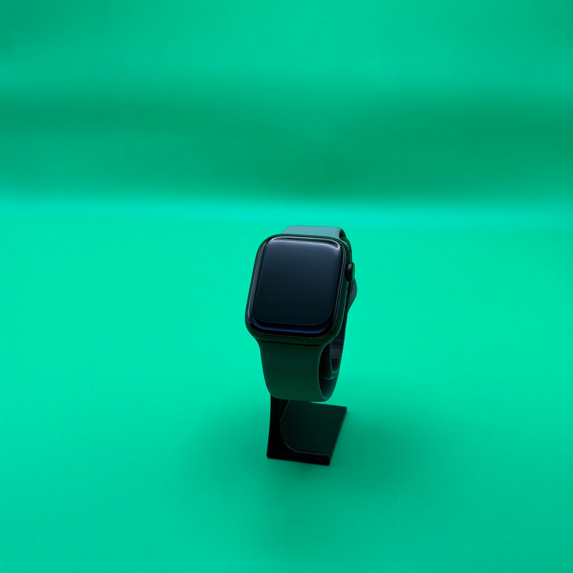 Умные часы Apple Watch Series 7 45 мм Aluminium Case GPS, зеленый клевер