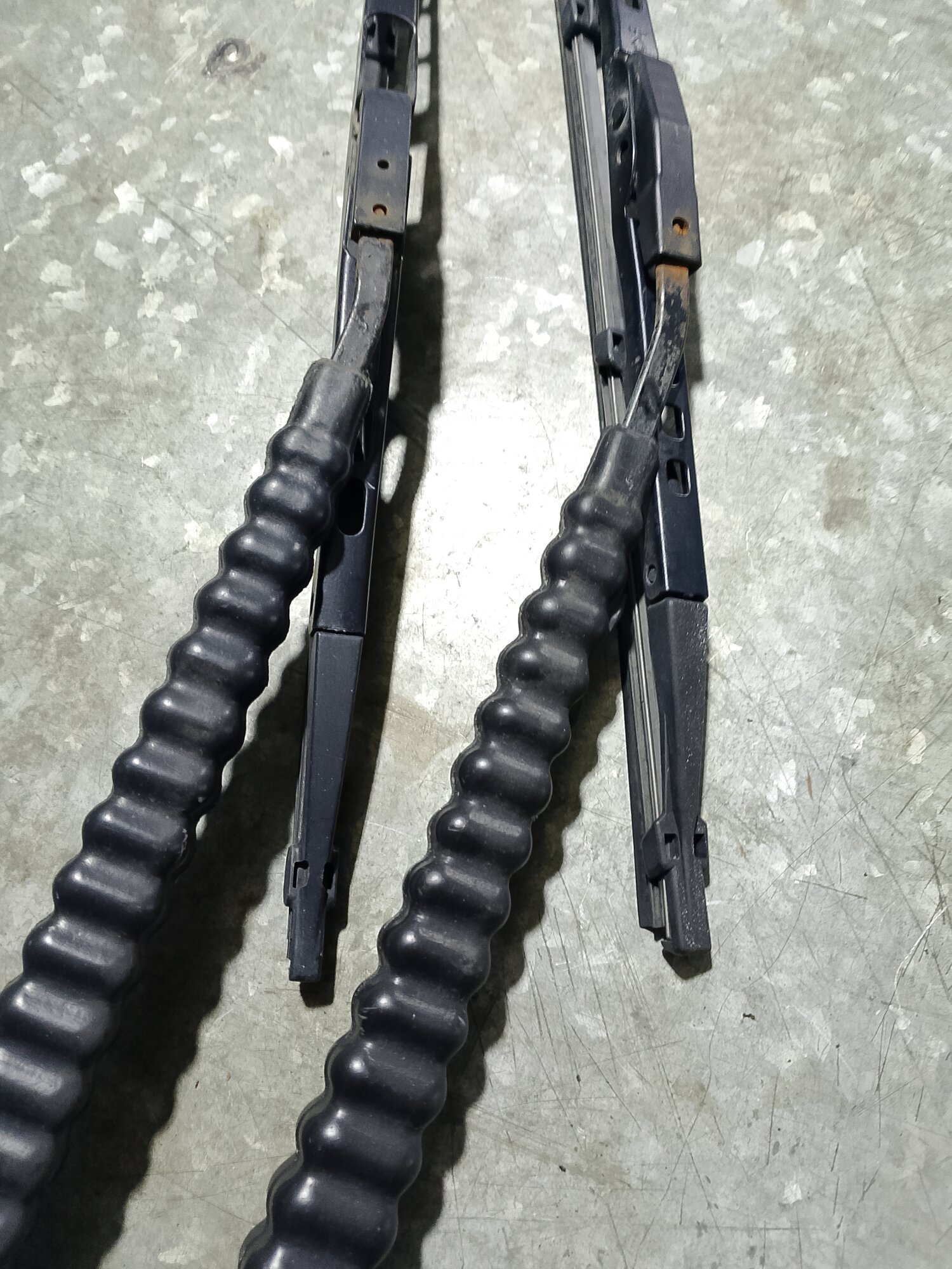 Рычаги (поводки) стеклоочистителя Ваз 2101-2107,2121. Комплект 2 штуки. Б/У