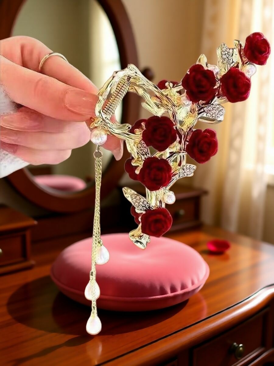 Краб для волос большой, металлический. 11 см золотой металлик со стразами и розами