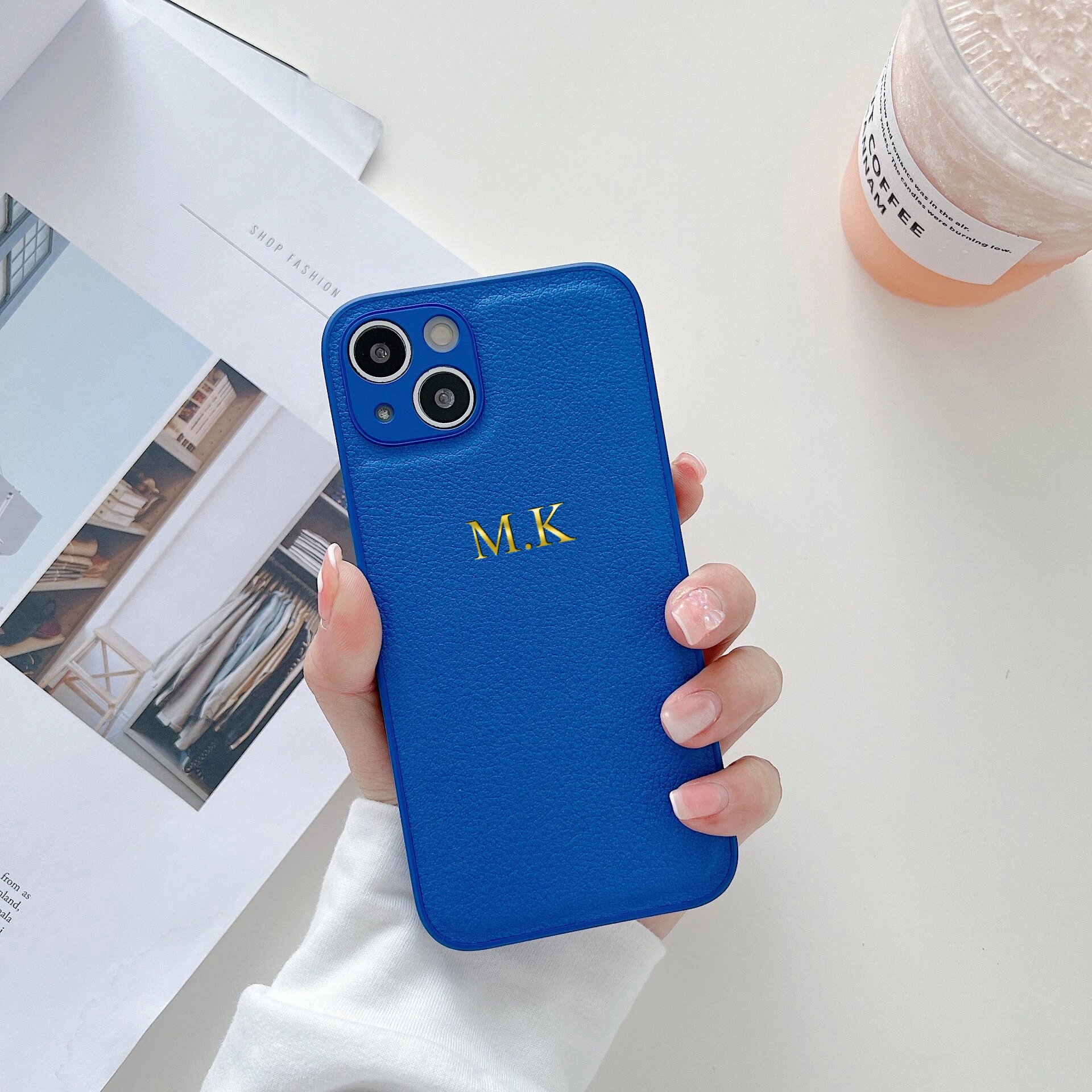 Синий чехол для iPhone 11 с инициалами M.K. из искусственной кожи