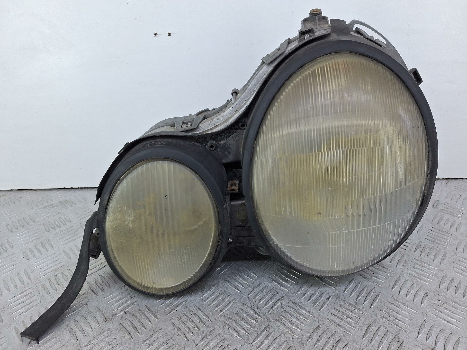 Фара левая Mercedes-Benz E W210 (1995 - 1999) 14555700