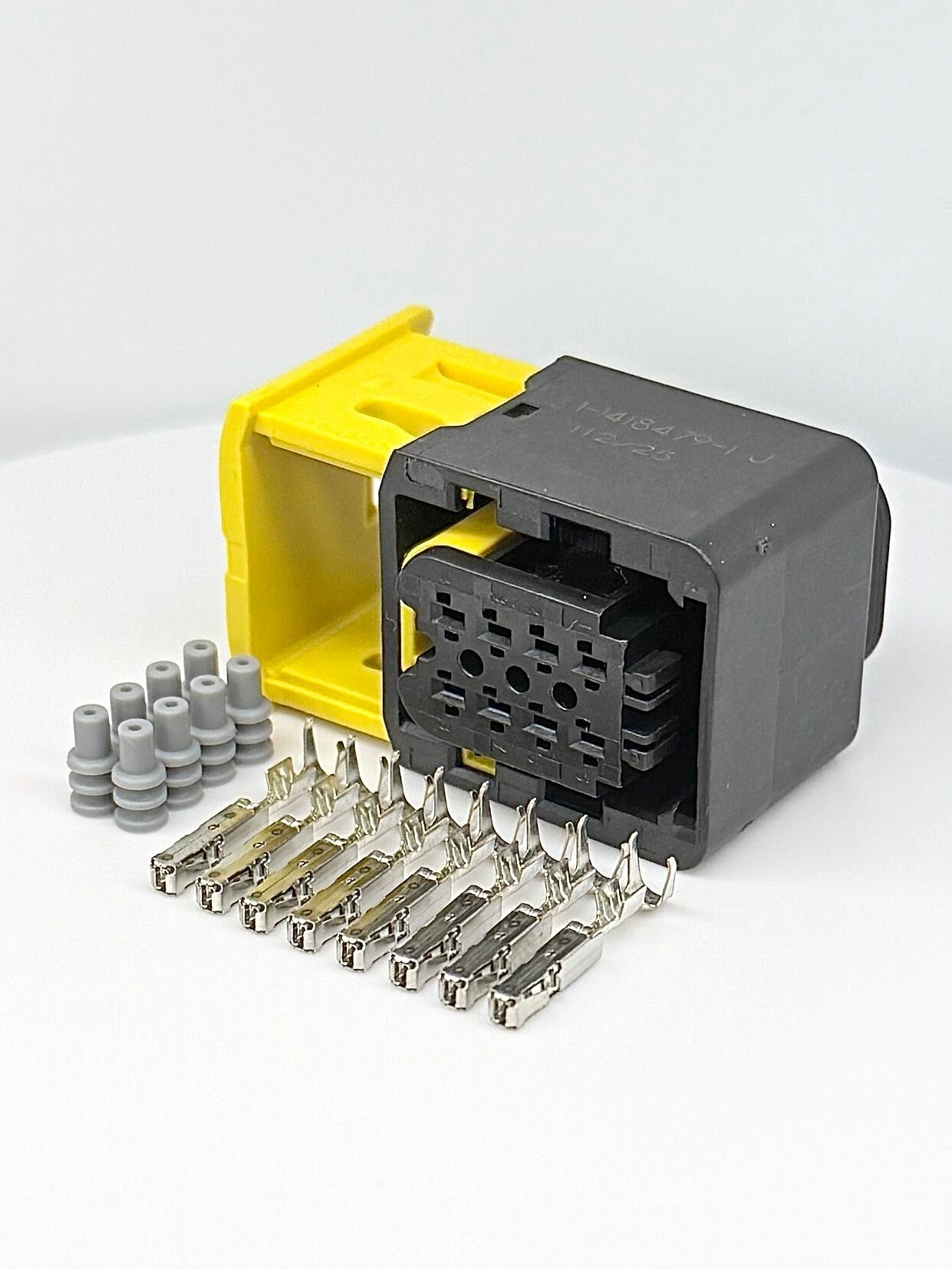 Разъем (колодка, фишка) 8 контактов (8 pin) мама 1-1418479-1 HDSCS MCP 1.6 элементов электропроводки грузовых а/м