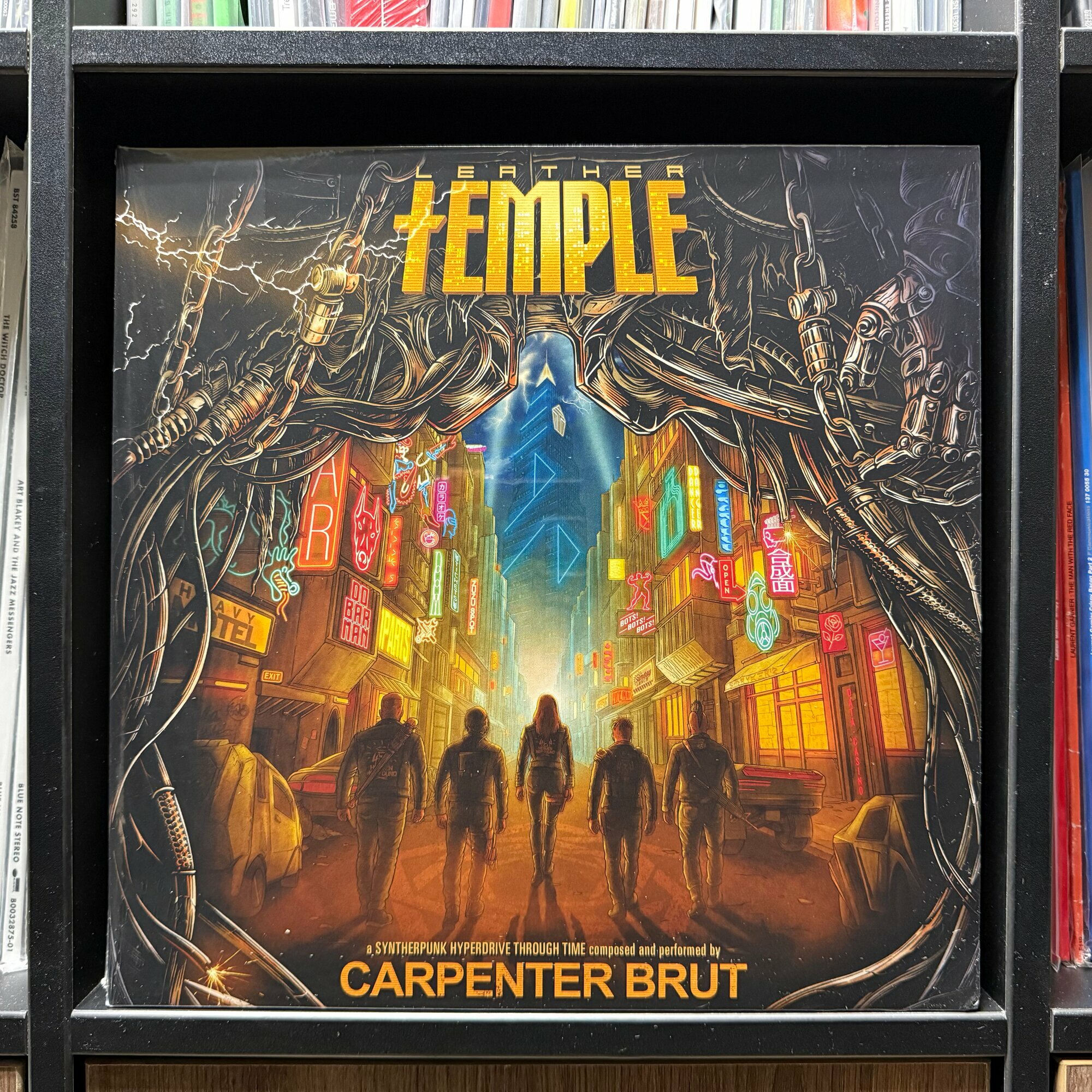Виниловая пластинка CARPENTER BRUT - Leather Temple (still sealed, limited gatefold yellow vinyl LP + insert) LP Винил