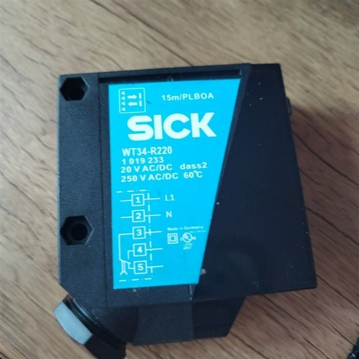 Модуль SICK WT34-R220
