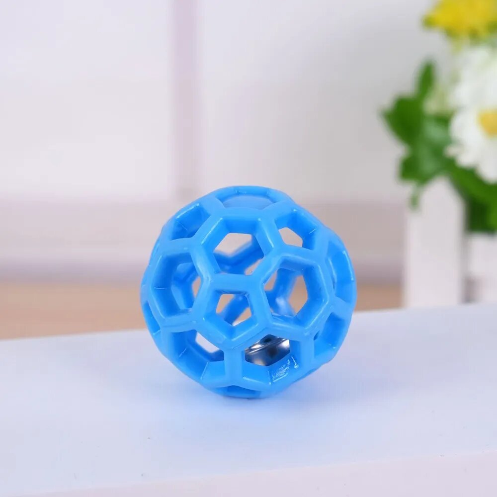 Игрушка для кошек и собак с колокольчиком, дырявая мяч, прочная игрушка для игры