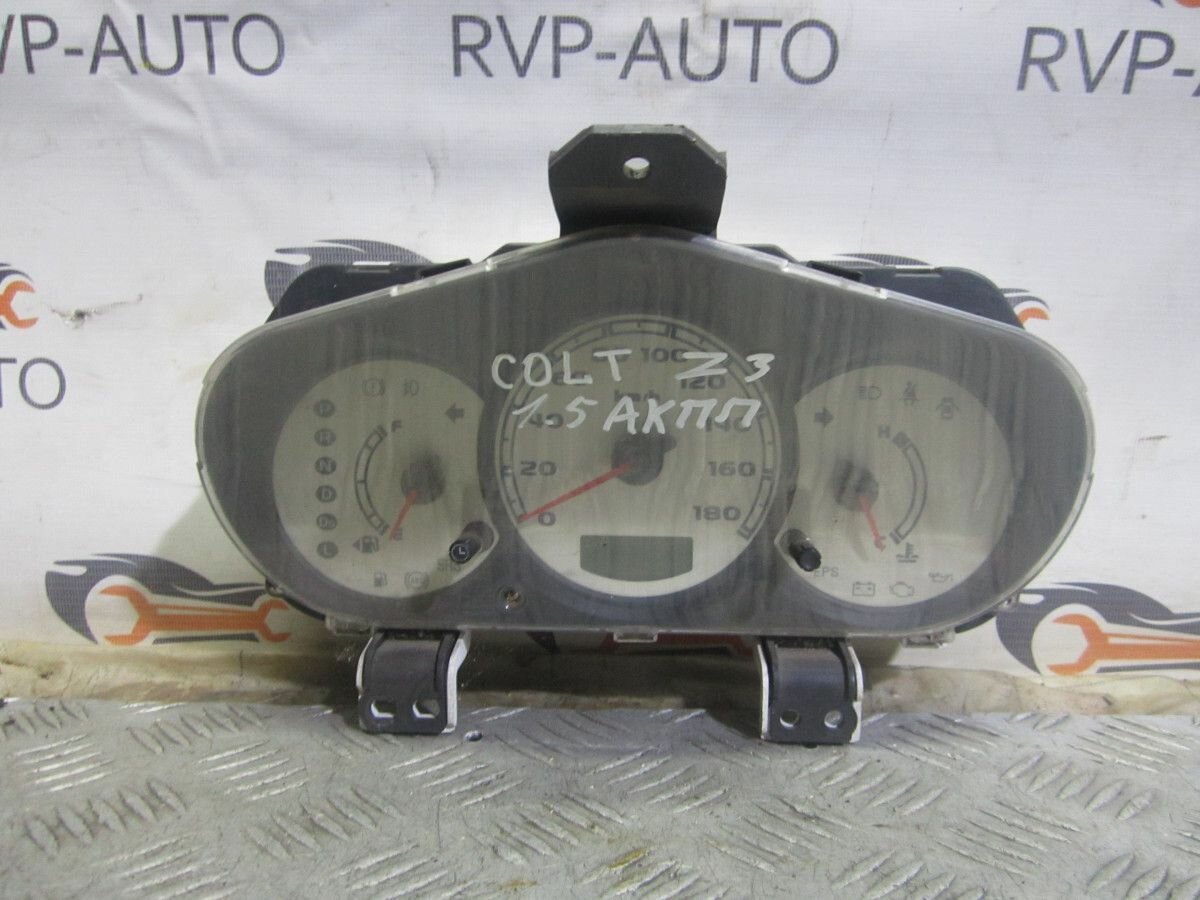 Панель приборов Mitsubishi Colt Z3 2003-2012 АКПП