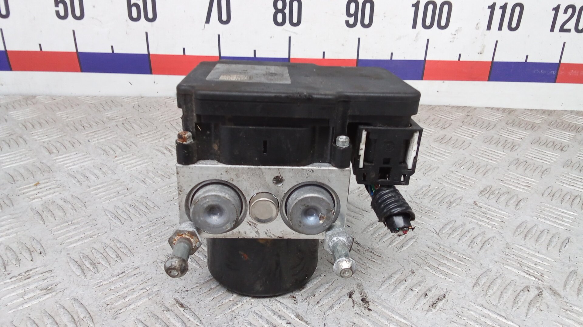 Блок ABS SUBARU OUTBACK 4, Номер 27536AJ00 — фото 1