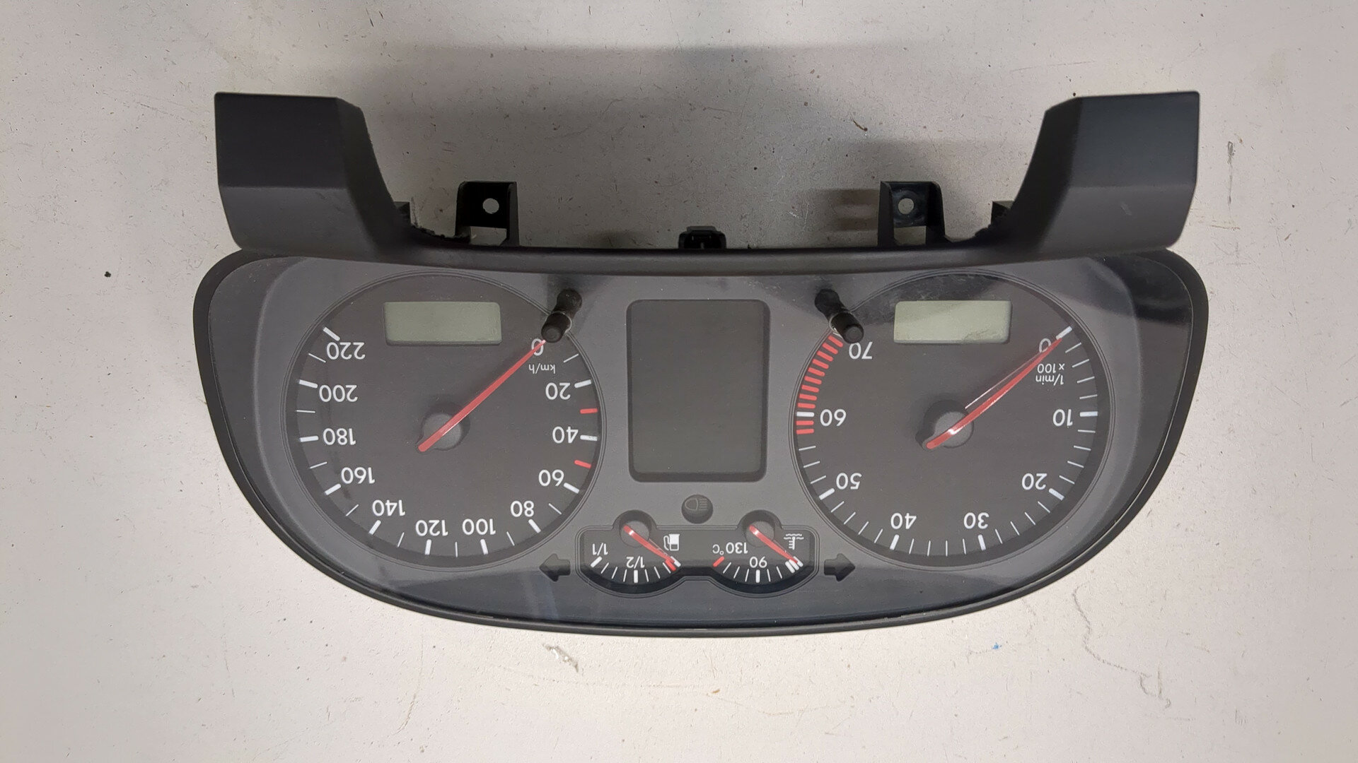 Приборная панель Volkswagen Golf 4 Б/У