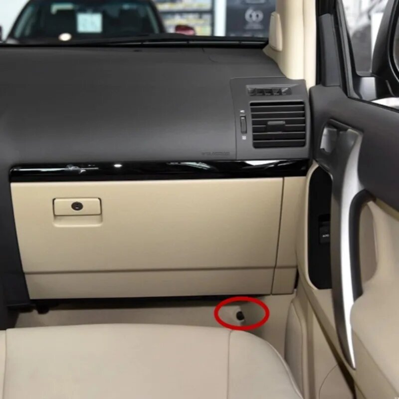 Передняя правая внутренняя накладка, боковая гайка винта для Toyota Land Cruiser LX470 2001-2007