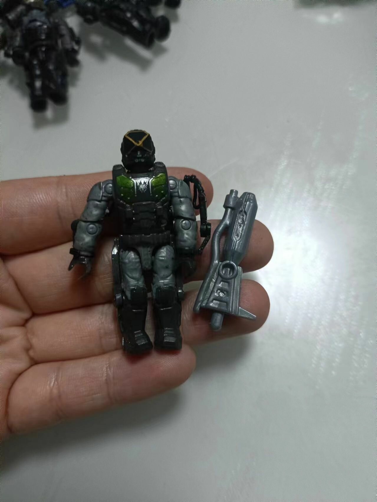 MEGA Фигурка Хало Mega Construx Halo Covenant Brute Mini Figure