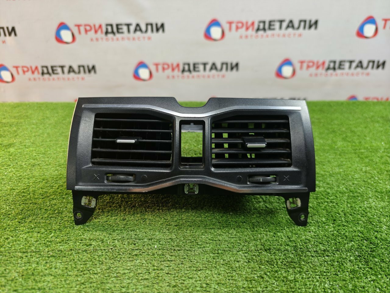 Дефлектор воздушный Лада Гранта 1.6 11182 2021 (б/у)