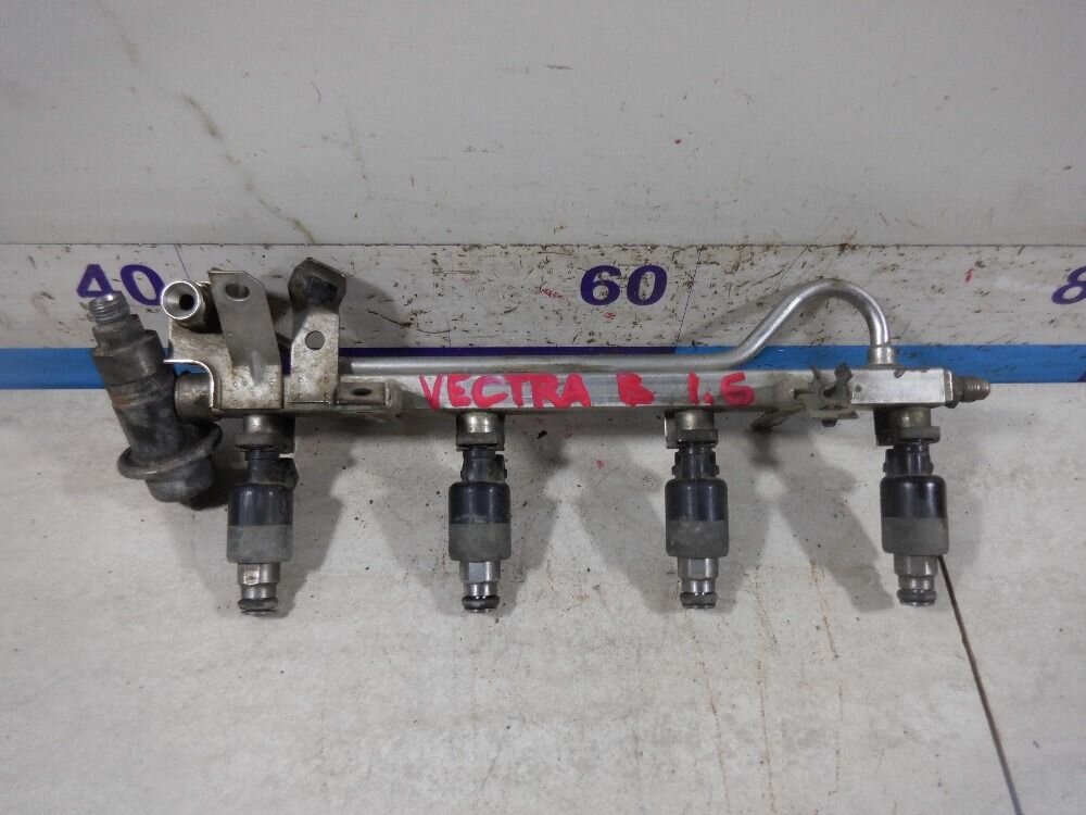 Форсунка топливная Opel Vectra B