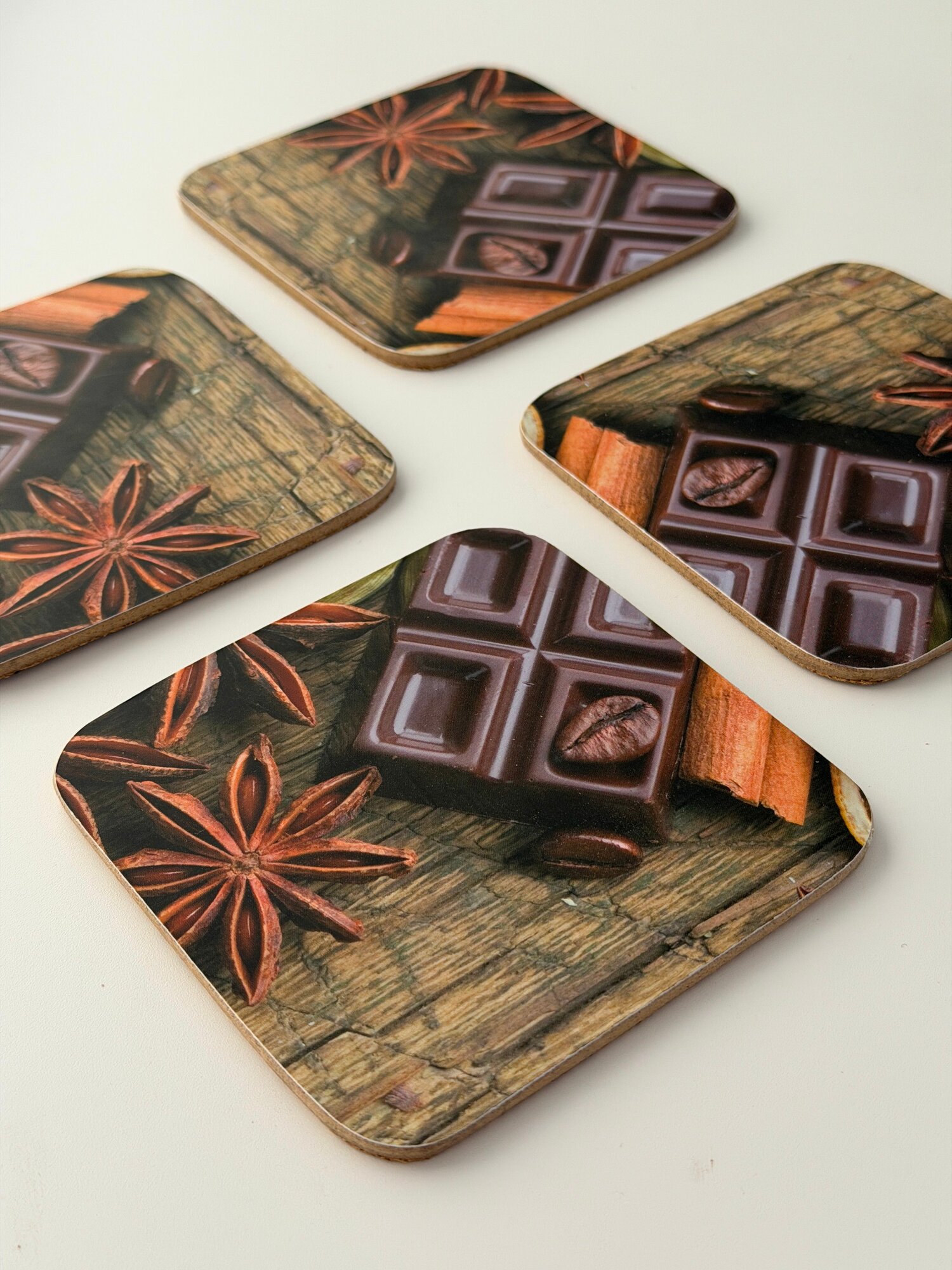 Подставки под кружки деревянные на пробке, 4 штуки, 10x10 см