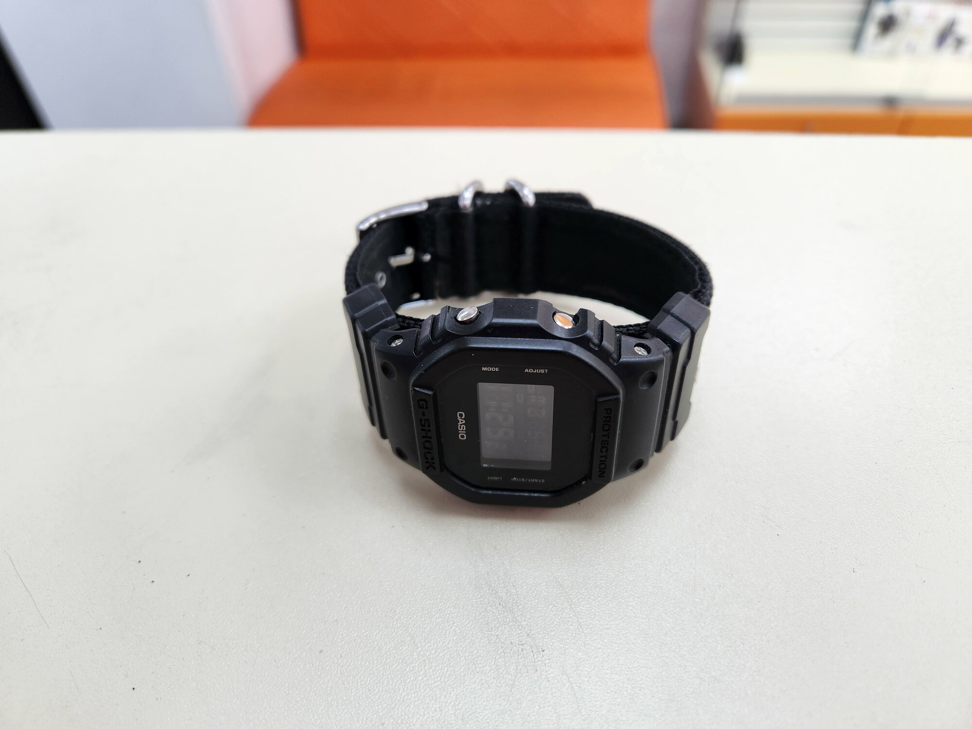 Наручные часы часы CASIO DW-5600BB-1 БУ уценка