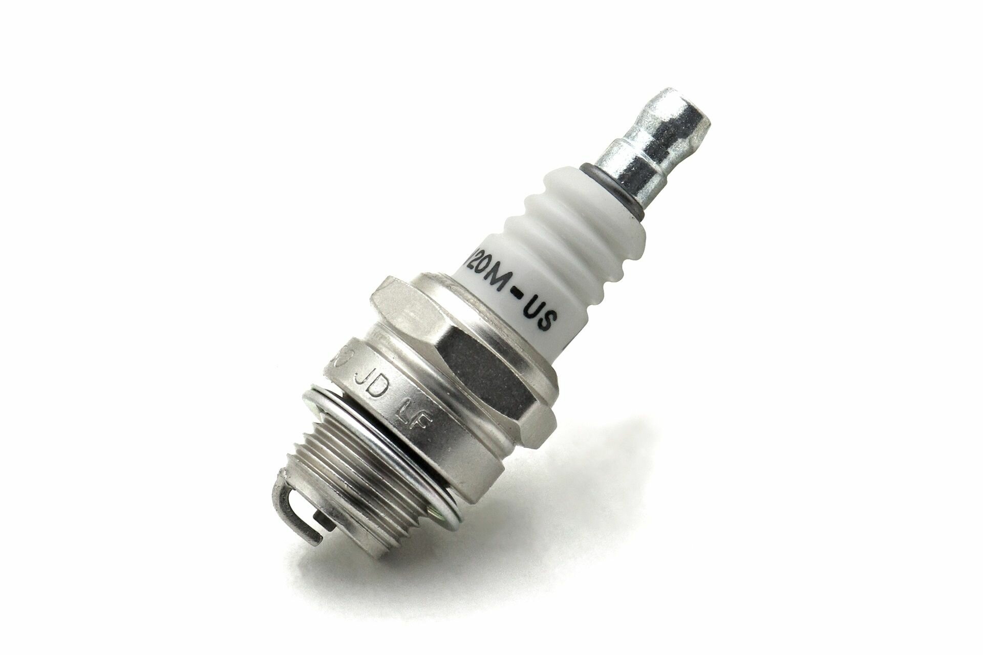 Свеча DENSO W20MUS (6036) оригинал Япония (аналог NGK BM6A) (бензопила)