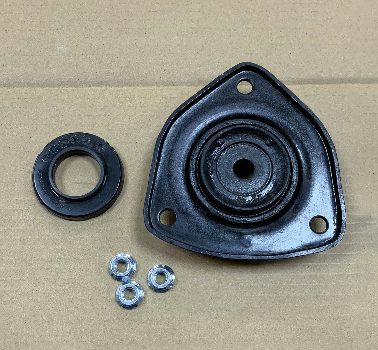 Опора амортизатора переднего Nissan Almera N15 (Boge)