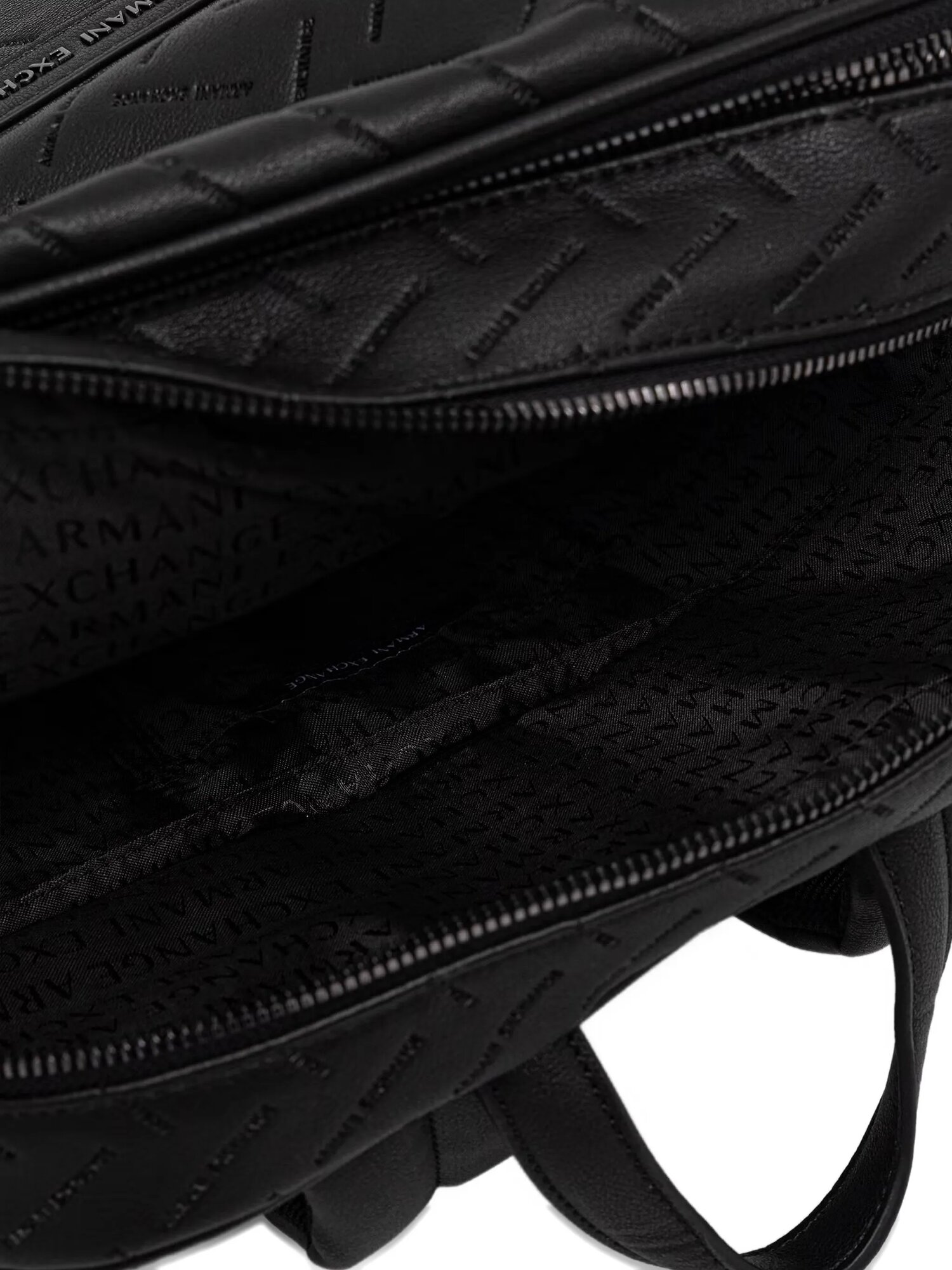 Сумка Armani Exchange Embossed-logo grained-effect backpack, черный — фото 1