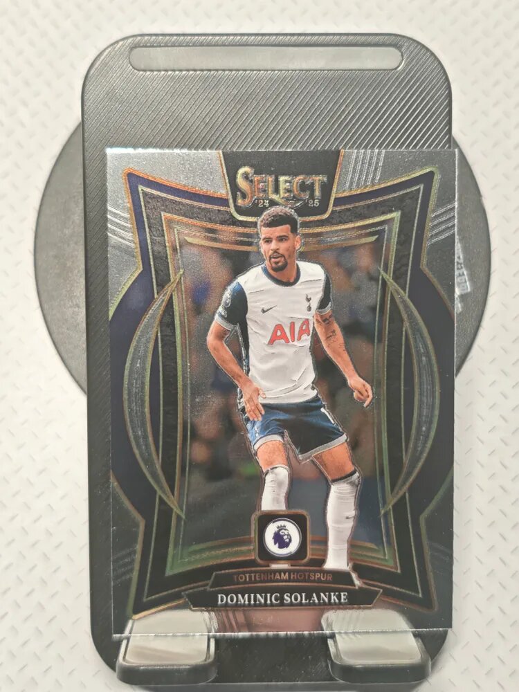 Коллекционные футбольные карточки PANINI SELECT