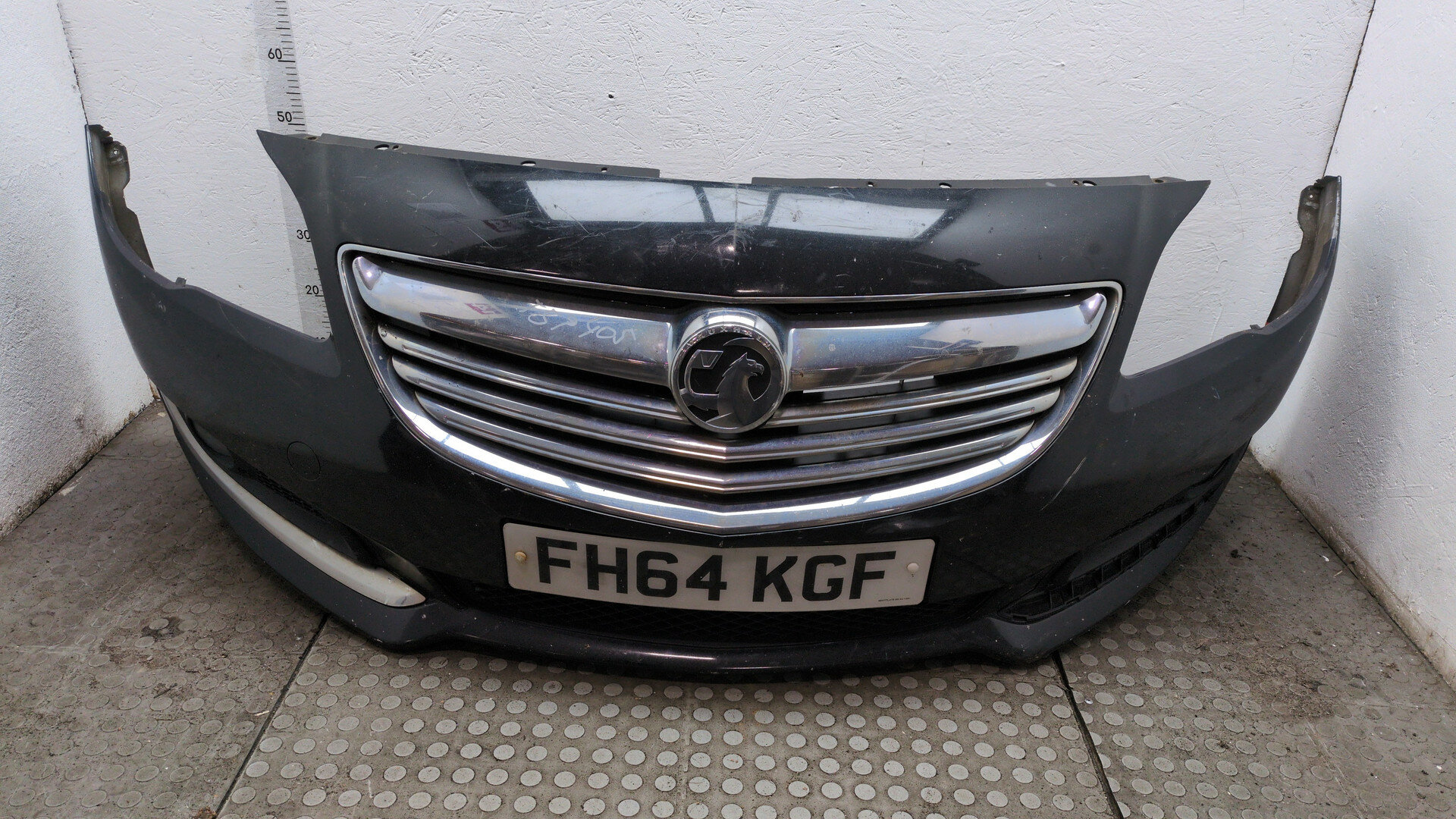 Бампер передний Opel Insignia Б/У