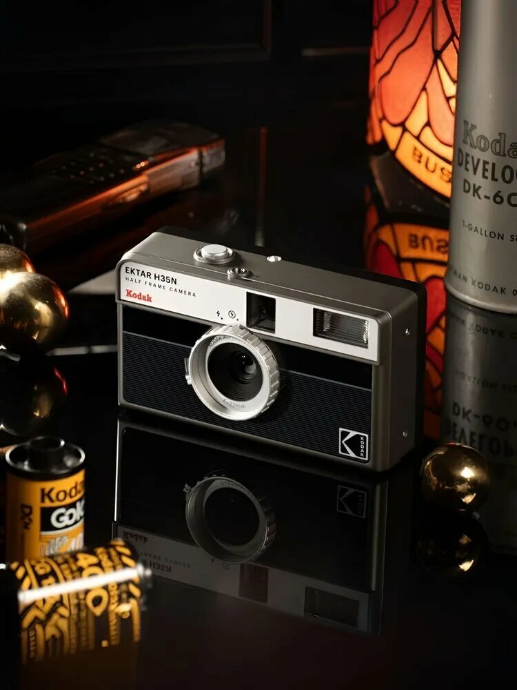 Пленочный фотоаппарат Kodak Ektar H35N, черный, 72 снимка на пленке