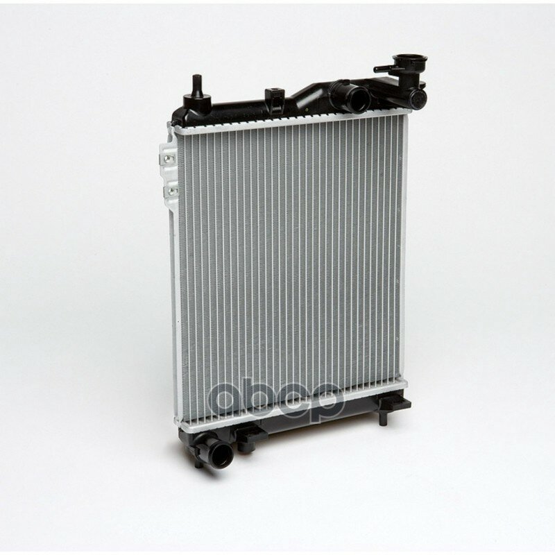 Радиатор системы охлаждения! Hyundai Getz 06-09/1.1-1.3i 12V 02-06 LUZAR арт. LRCHUGZ02320