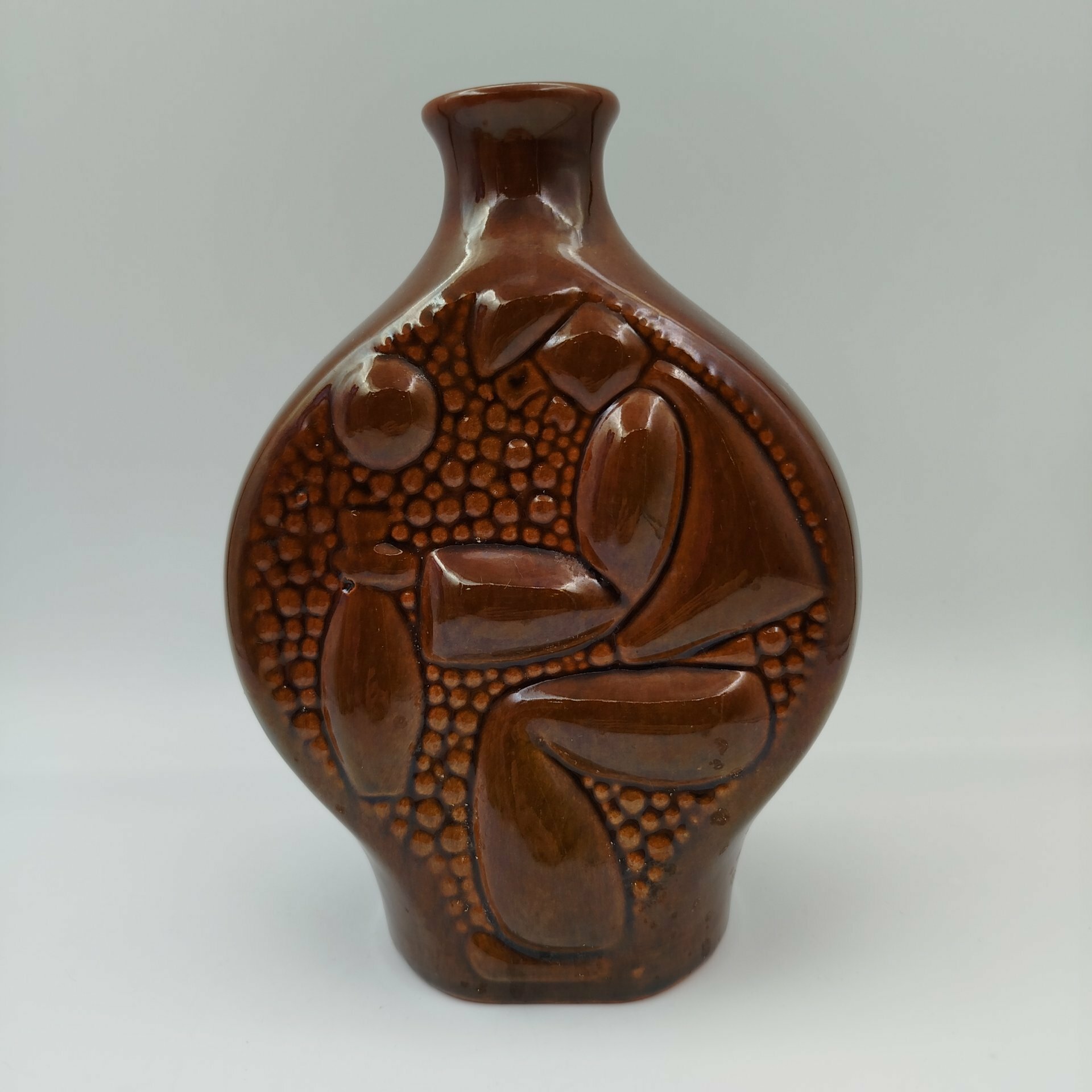 Штоф с изображением гончара, керамика, СССР, 1970-1990 гг.