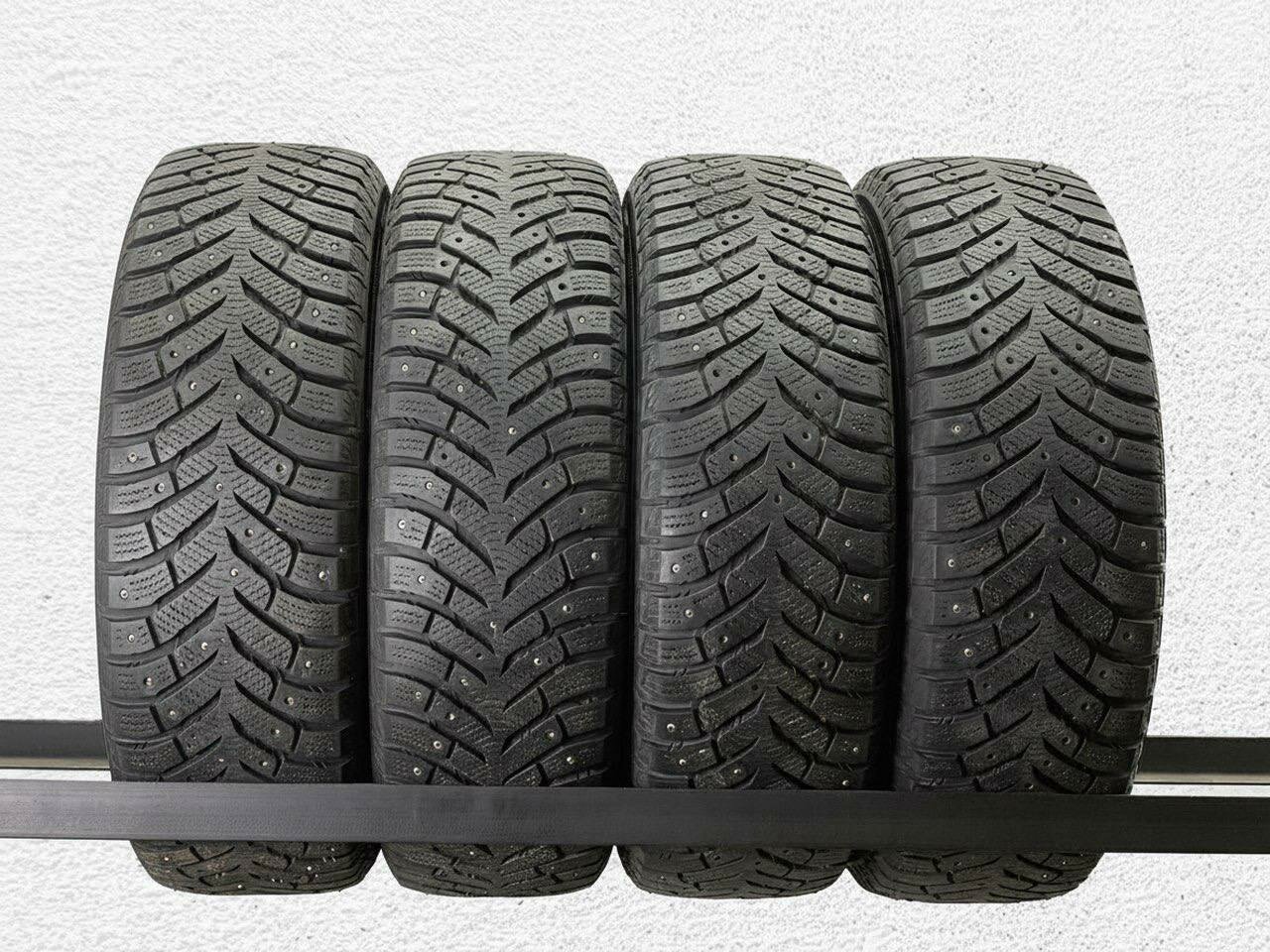Комплект (4 шт) зимних БУ шин шипованные TOYO observe ice-freezer 205/65 R16 25.0% износ PT0009209 TSB048591