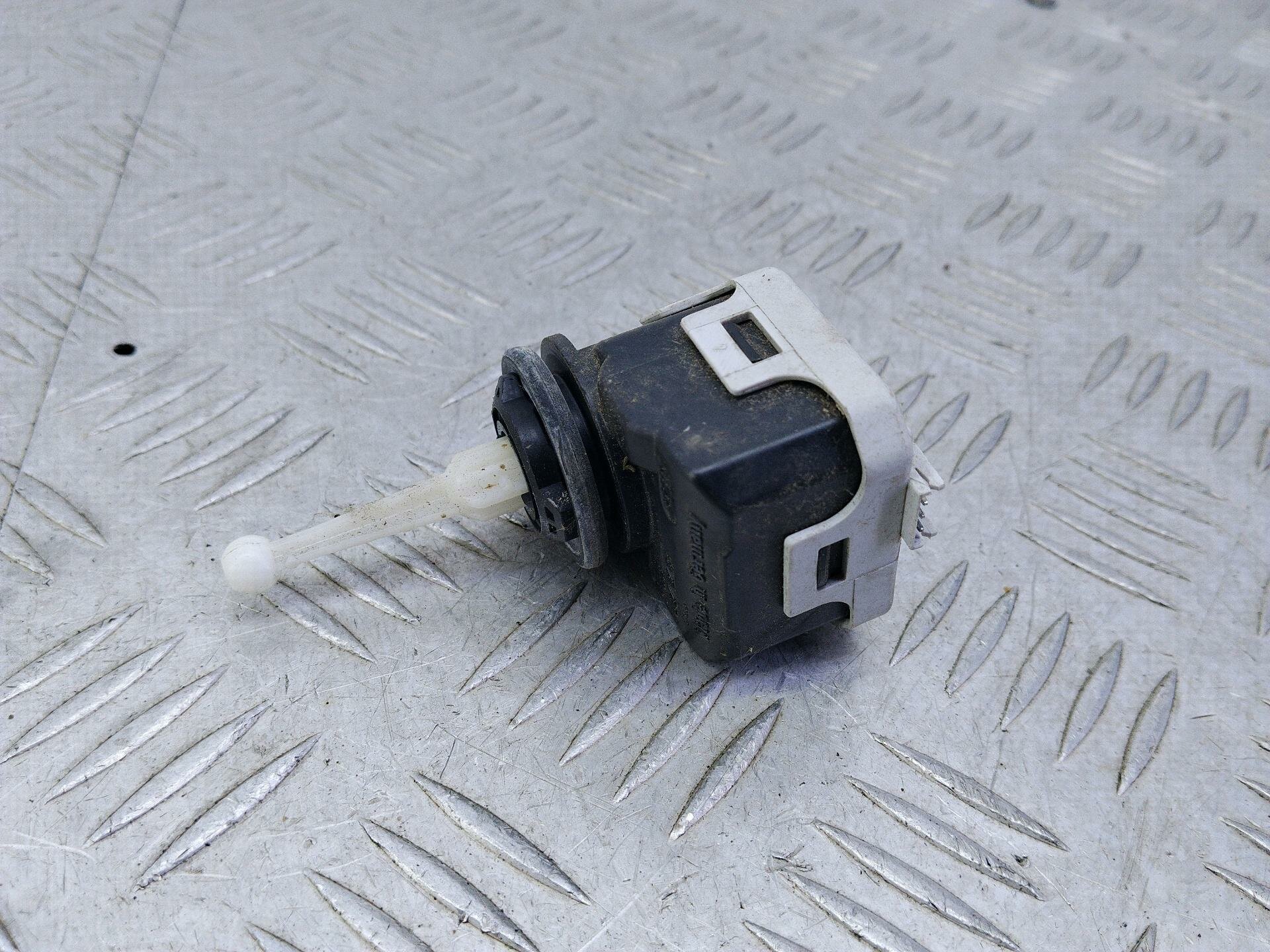 Корректор фар Ford Focus рест. (2001 - 2005) 007878