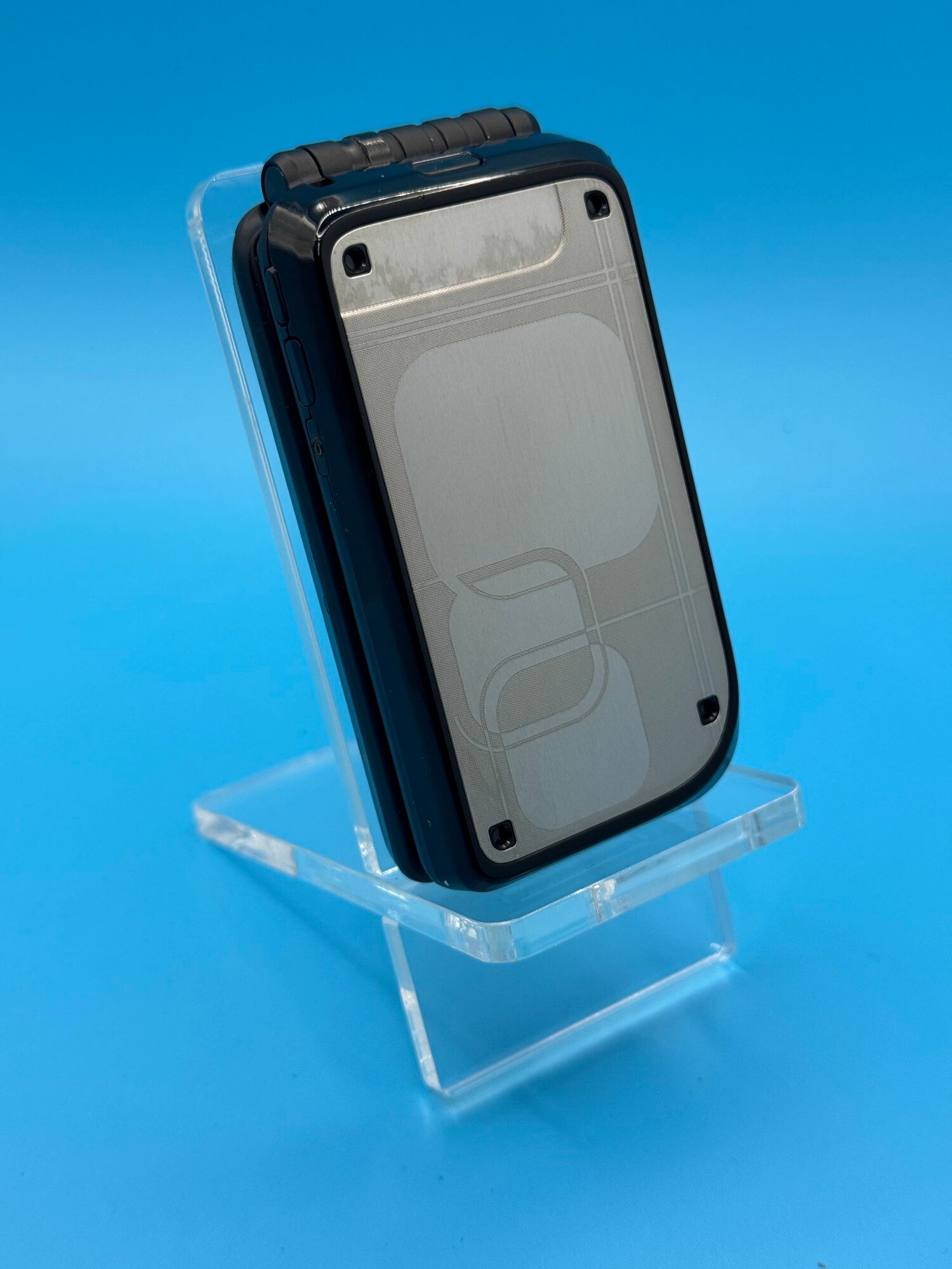 Мобильный телефон Nokia 7270 — фото 1
