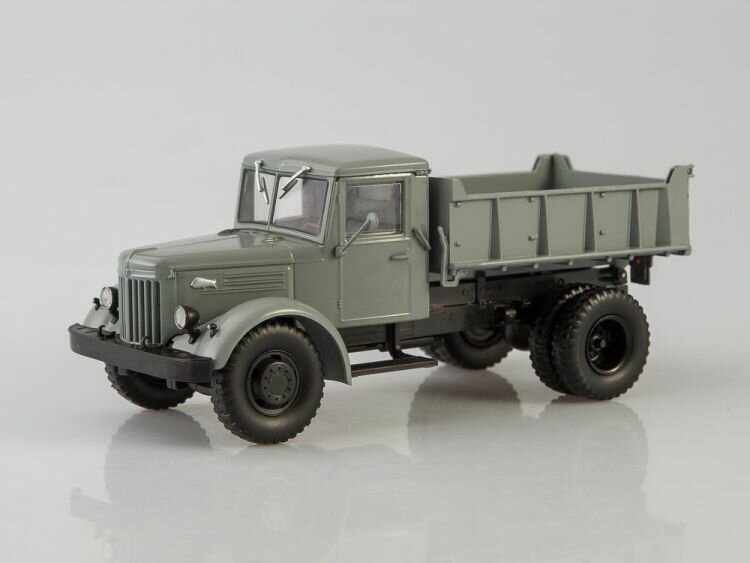 Масштабная модель МАЗ-205 самосвал (1/43) аист 100695