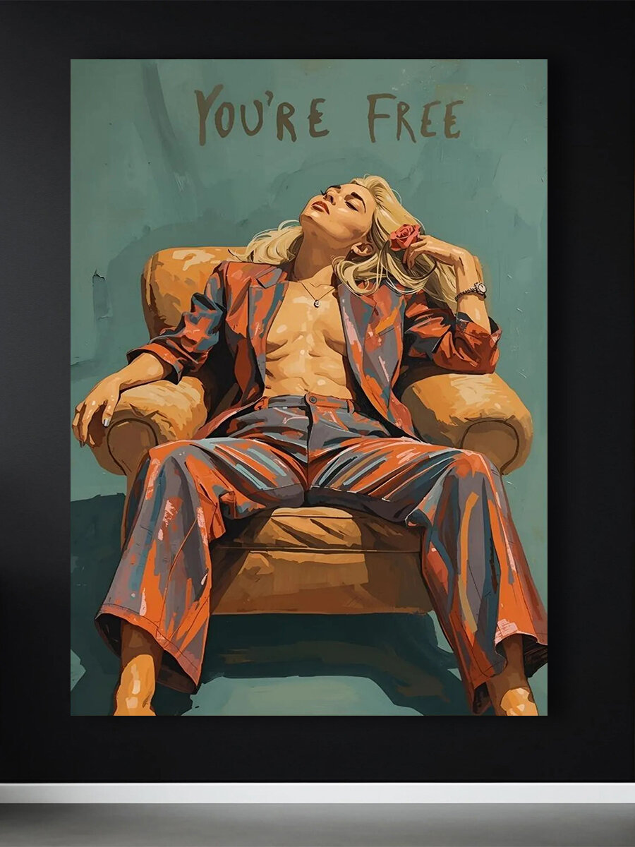 Картина Блондинка в полосатом костюме в кресле — YOU'RE FREE, 60х80 см.
