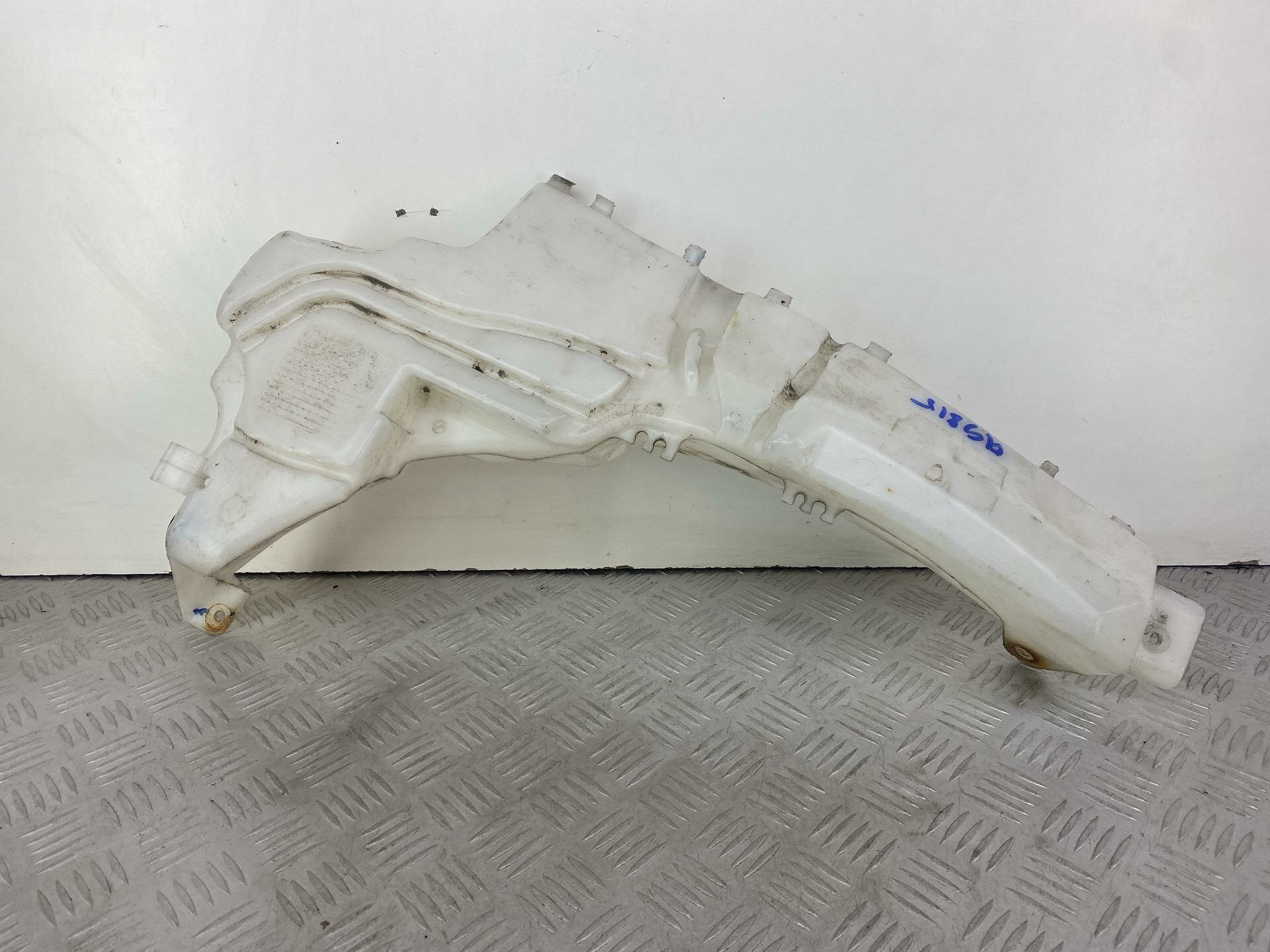 Бачок омывателя Ford Focus 2 рест. (2007 - 2011) 4M5113K163AG