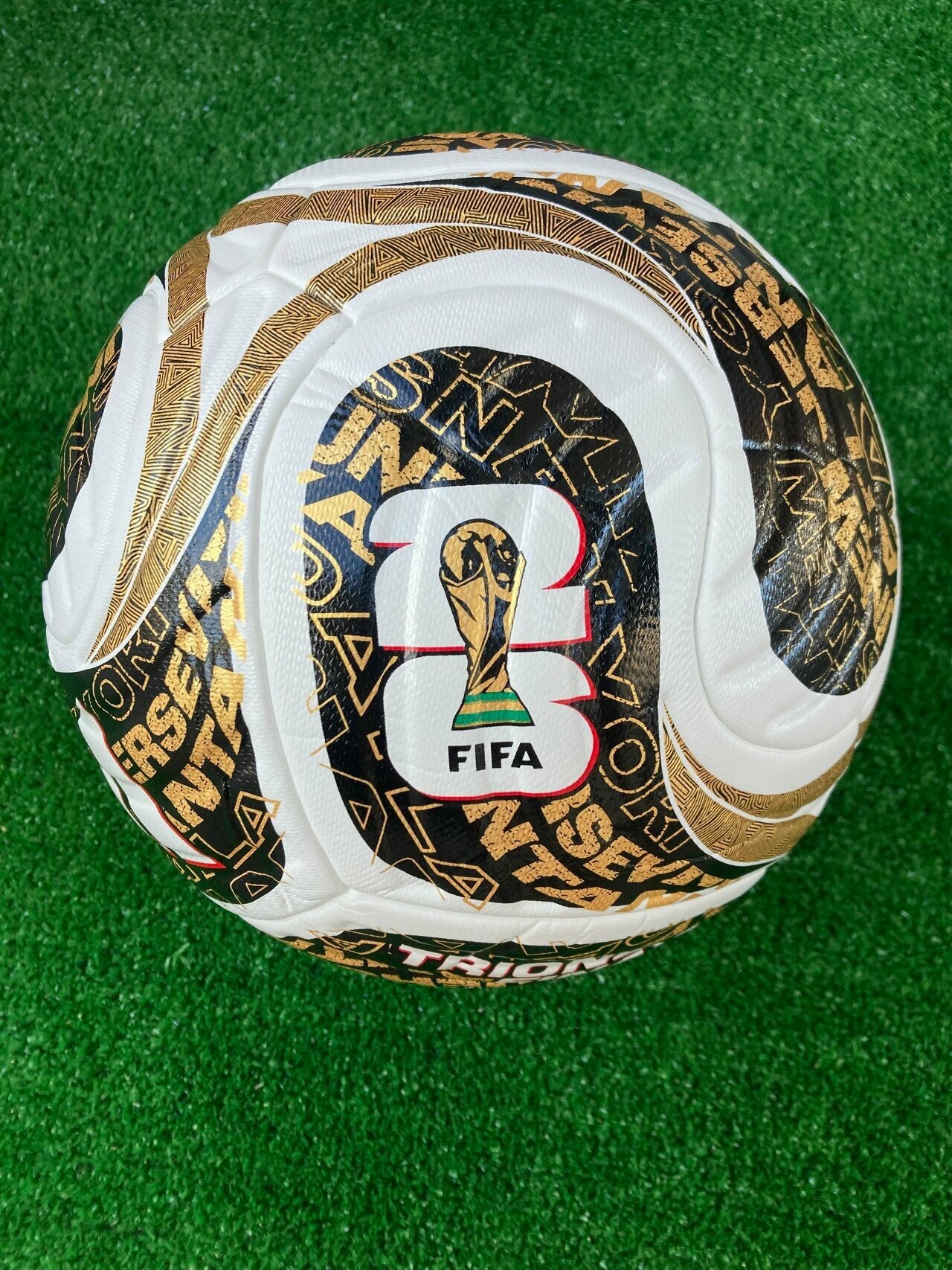 Футбольный мяч Adidas TRIONDA Final World Cup 2026 Ball, size 5