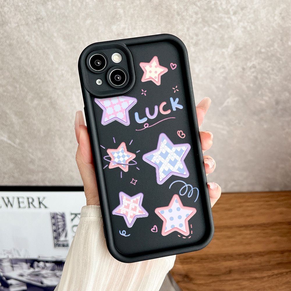 Чехол на Айфон 12 Про / IPHONE 12 PRO черного цвета с надписью LUCK и разноцветными звездами, антиударный, стильный дизайн