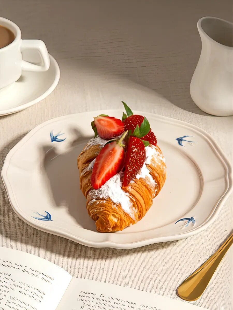 Тарелка от бренда "Тепло в руках" - "Чайка британская", керамика, ручная работа, для СВЧ, цвет бежевый, 1 шт