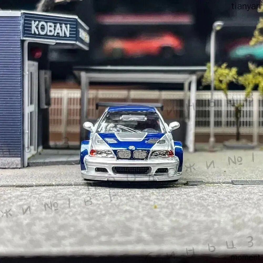 Машинка BMW M3 GTR E46 из Need for Speed: Most Wanted (2005) в масштабе 1:43, коллекционная модель — фото 1
