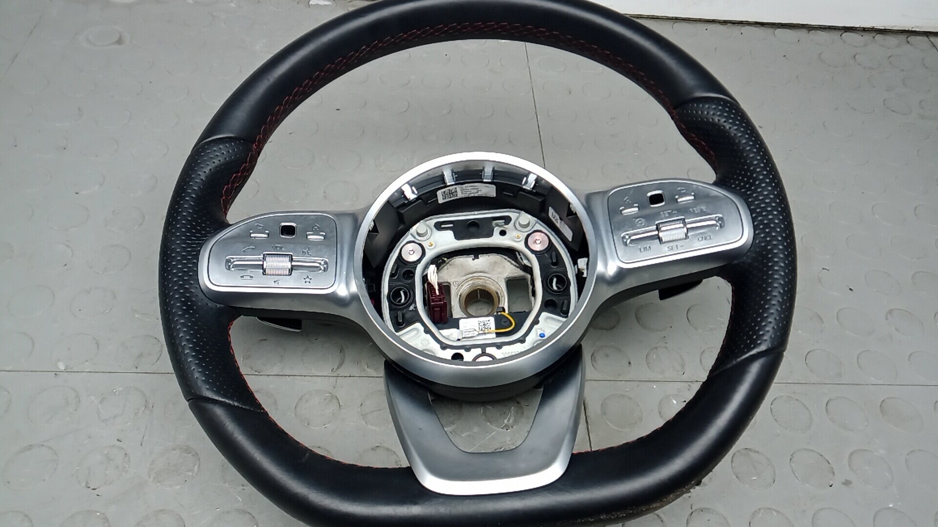 Руль MERCEDES BENZ A-CLASS W177