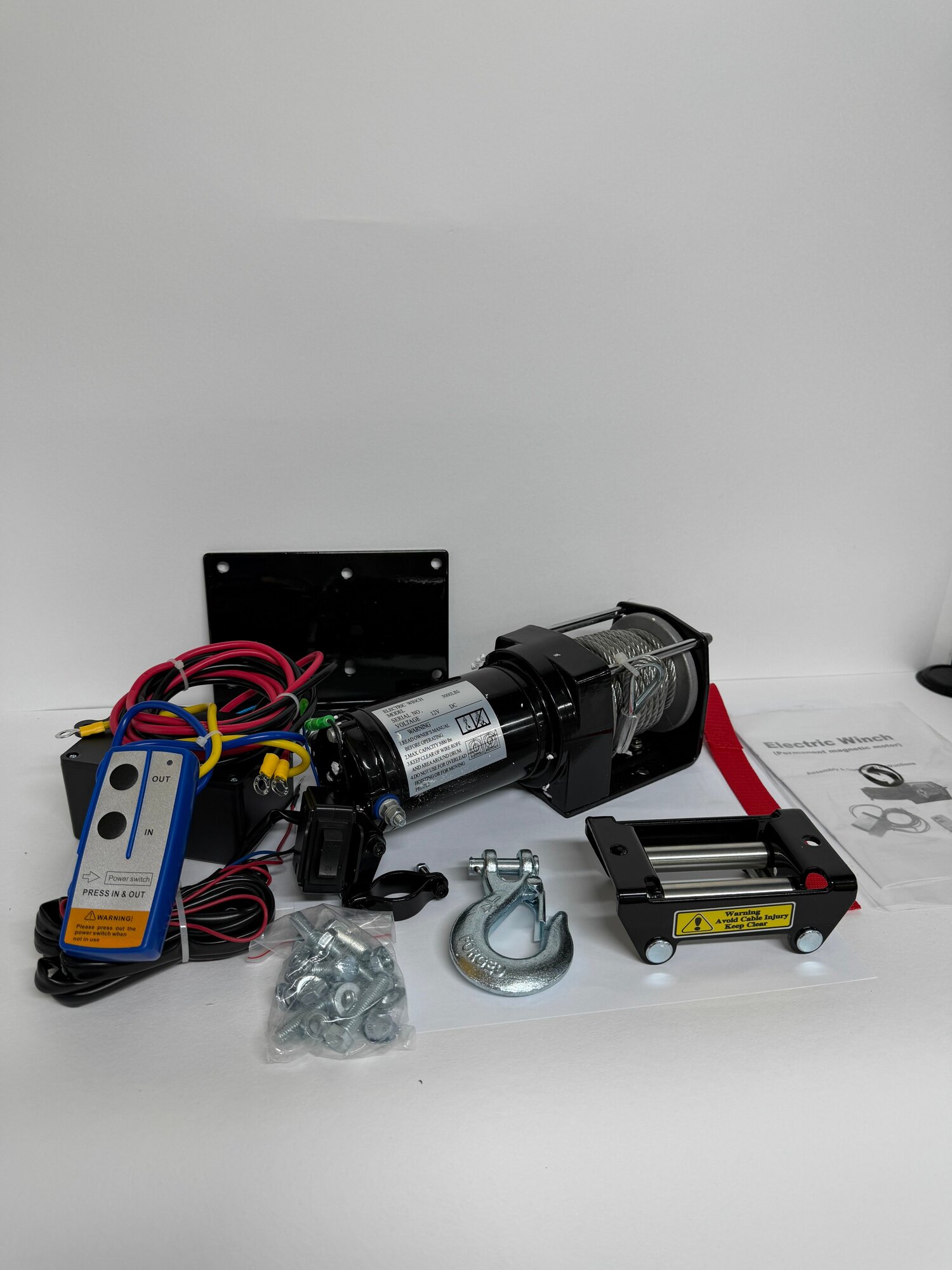 Лебедка электрическая 3000 lbs, 1361 кг, 12V, стальной трос, с пультом управления, Electric Winch, КвадроХват (1 шт. / комплект), арт: 971-К