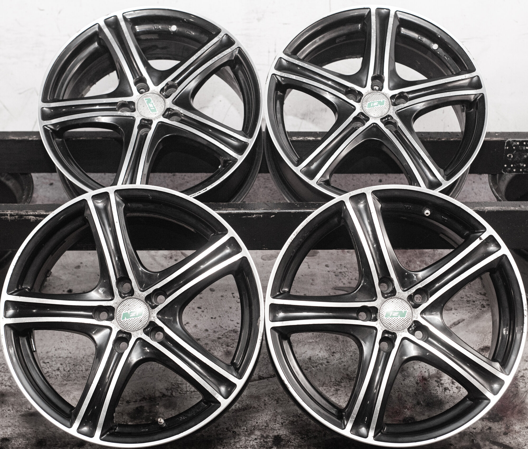 Диски литые R17 Toyota Camry Avensis Auris