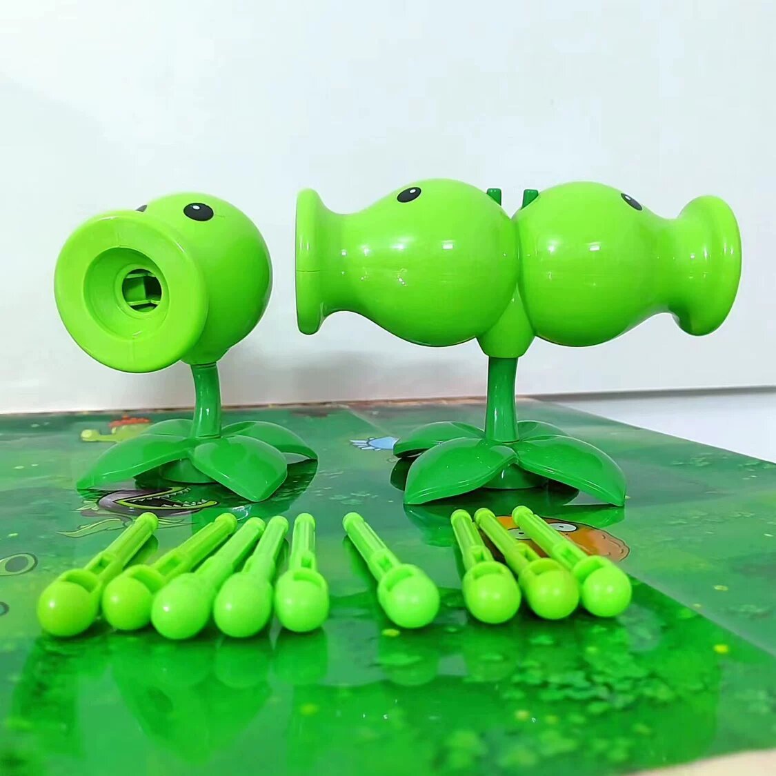 Набор игрушек Plant vs. Zombies: Жесткий пластиковый гороховый стрелок и двойной гороховый стрелок для детей