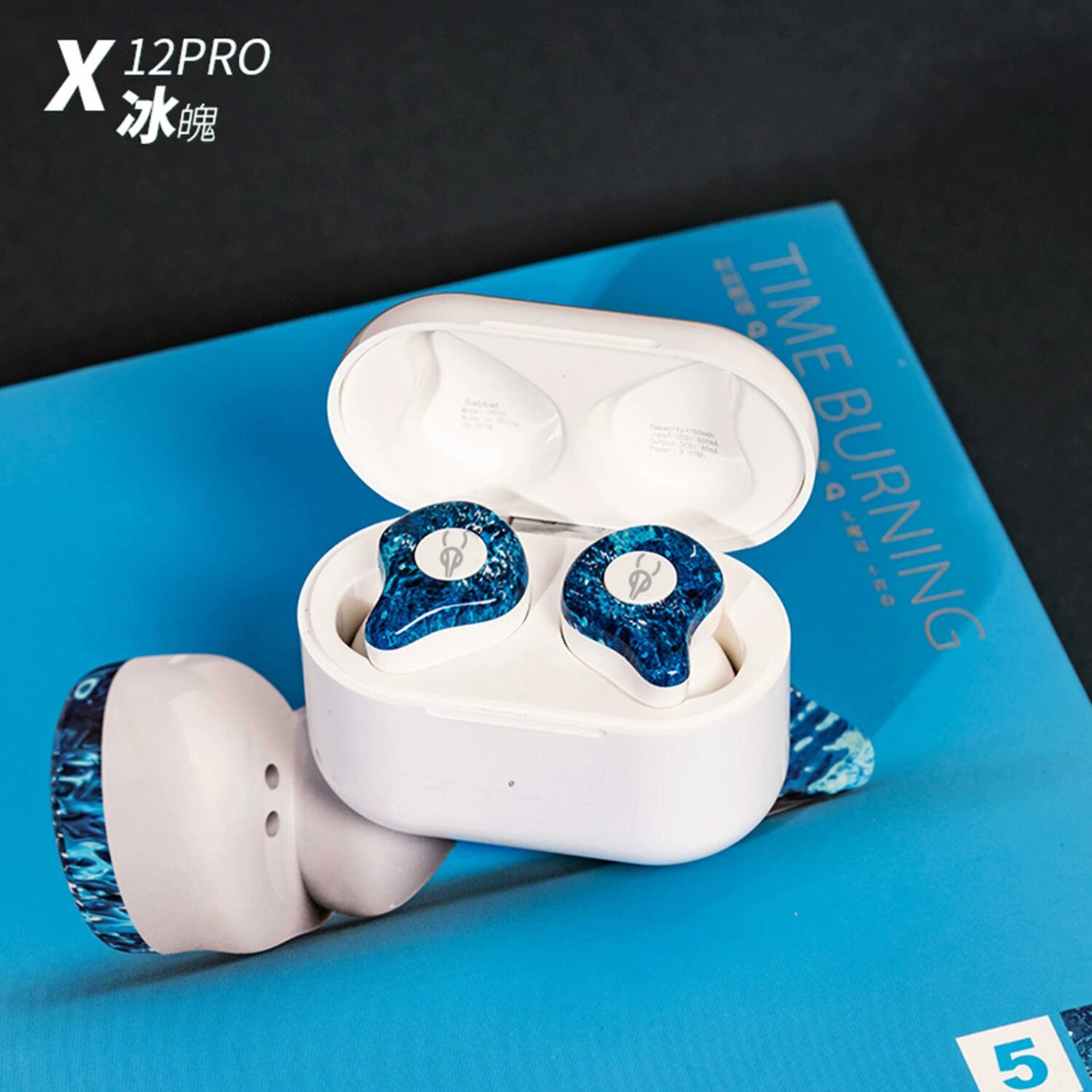 Беспроводные наушники X12PRO для бега с шумоподавлением — комфортная посадка, цветовая гамма Иней