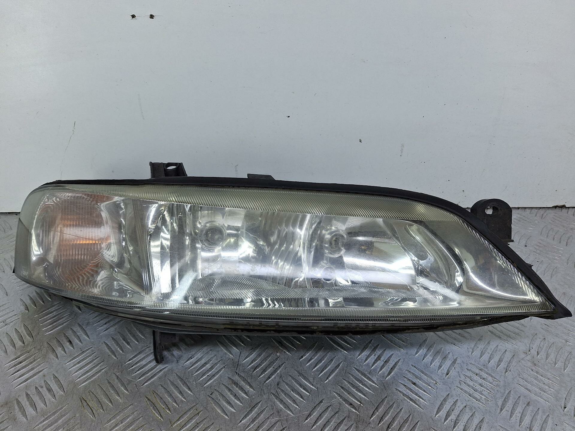 Фара правая Opel Vectra B рест. (1999 - 2002) 90586845