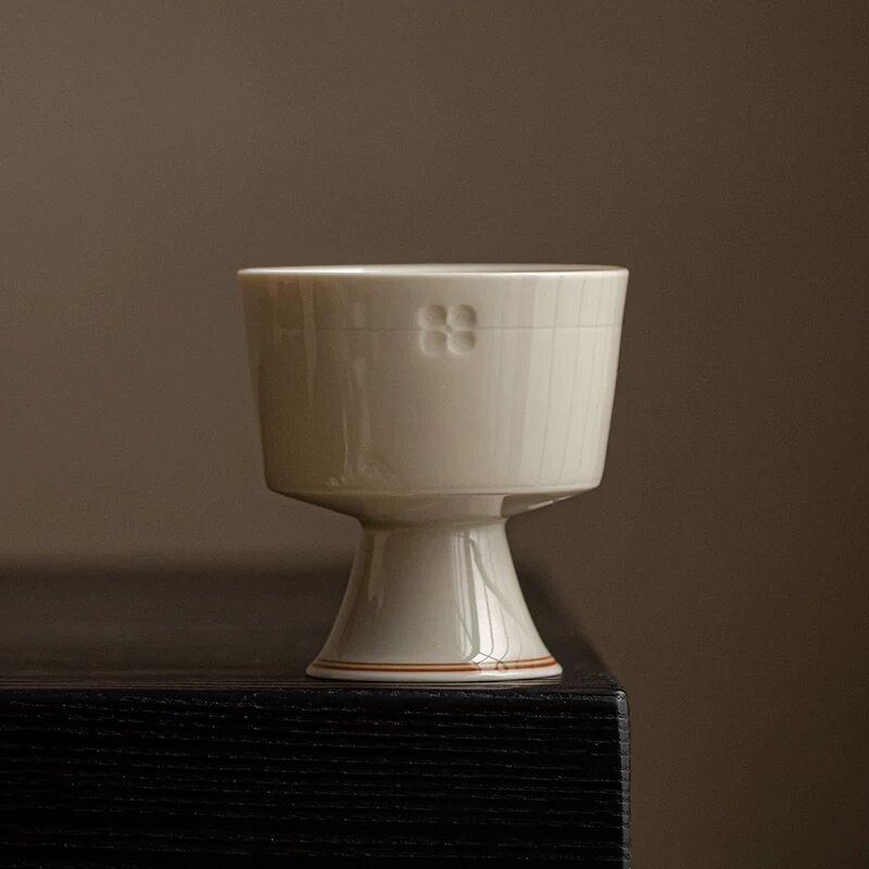 Белая фарфоровая чашка с ножкой в стиле династии Сунь, 70 мл, элегантный чайный набор для дома