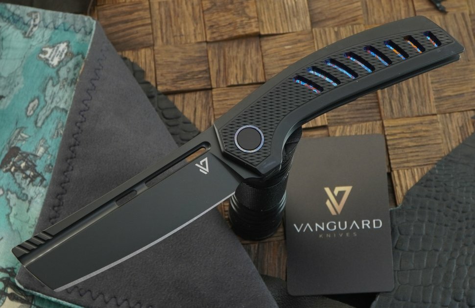 Складной нож Vanguard Knives Nakiri, сталь M390, DLC, рукоять титан/тимаскус