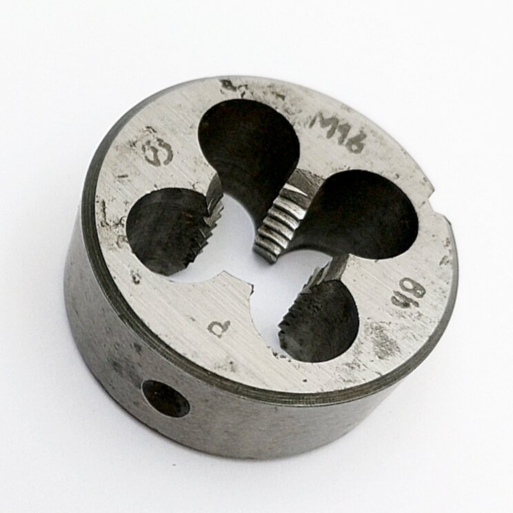 Плашка М16х2,0мм 6h 9ХС (D-45мм, L-18мм, 4-стружечных отв.) ГОСТ 9740-71