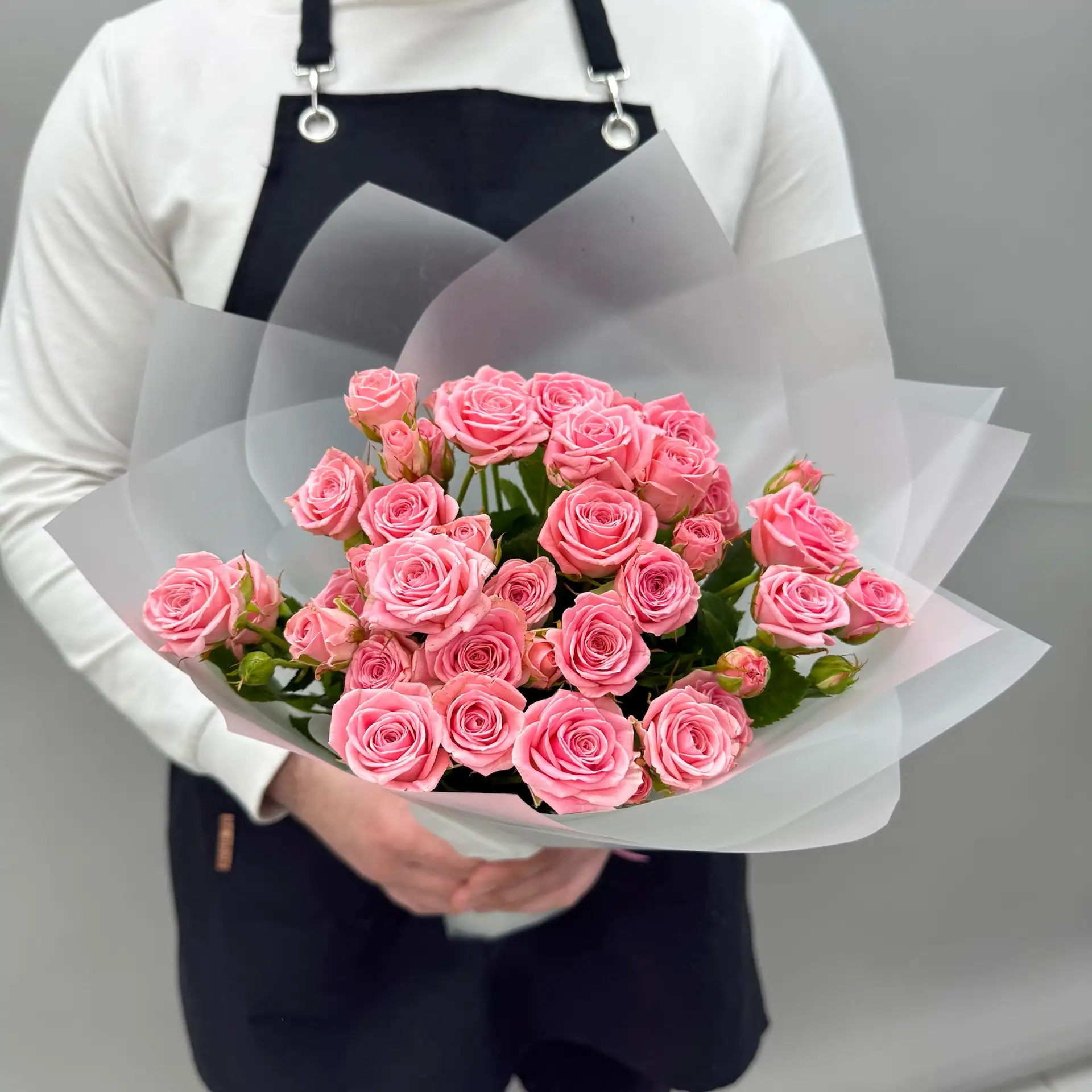 Букет кустовых роз Лидия 11шт от Flowerstorg N1046